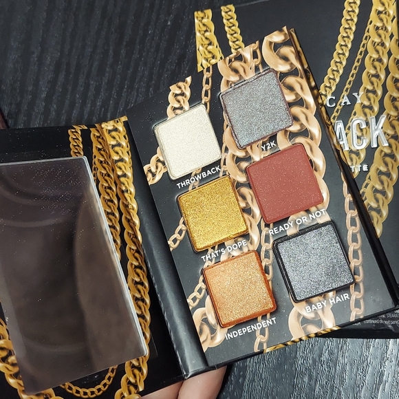 Urban Decay | Makeup | Rare 200s Urban Decay Eyeshadow Palette | Poshmark